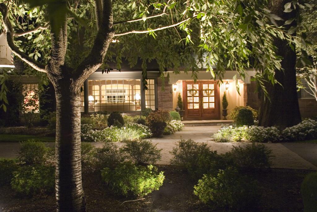 Outdoor Lighting | Landscape | Hardscape | Niemeyer's Landscape Sup...