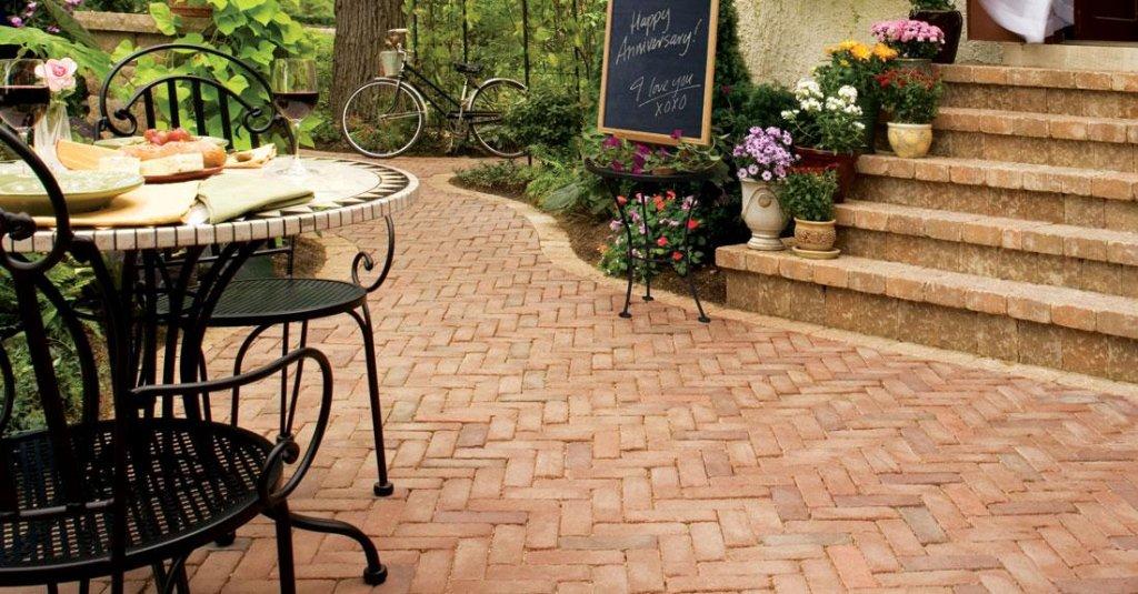 Copthorne | Pavers | Pavers & Retaining Walls | Niemeyer's Landscap...
