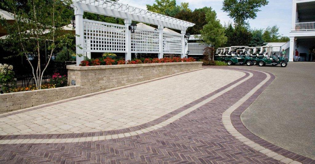 Copthorne | Pavers | Pavers & Retaining Walls | Niemeyer's Landscap...