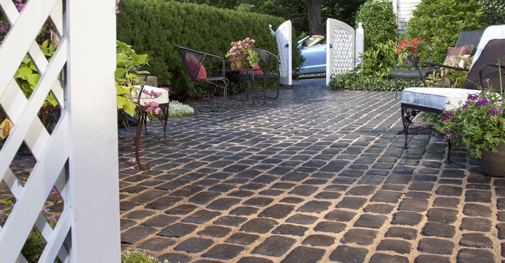 Courtstone | Pavers | Pavers & Retaining Walls | Niemeyer's Landsca...