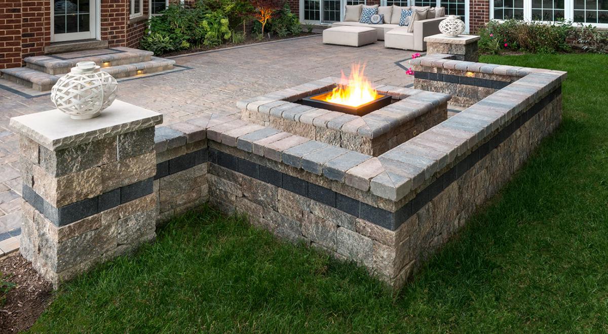 Estate Wall | Walls & Verticals | Pavers & Retaining Walls | Niemey...