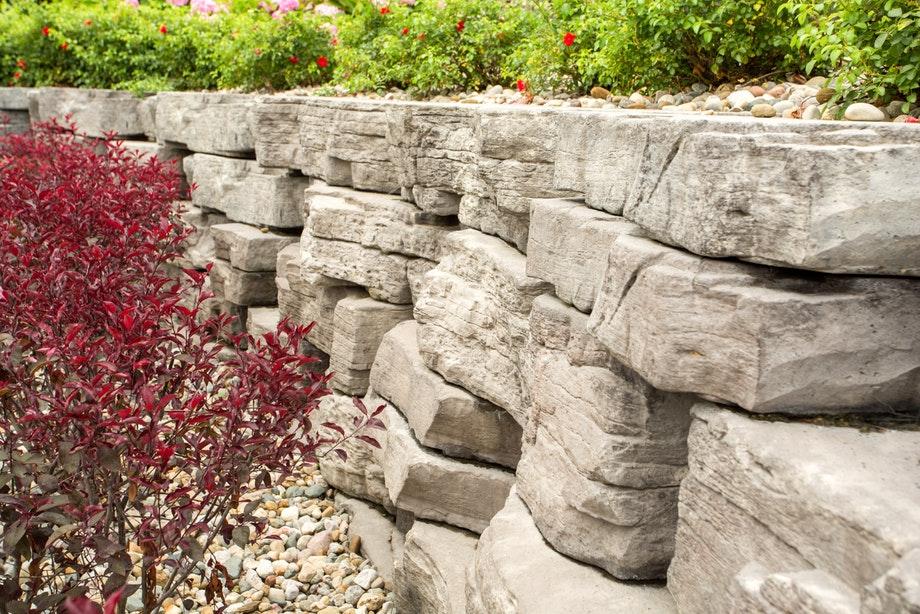 Outcropping Wall | Walls & Verticals | Pavers & Retaining Walls | N...